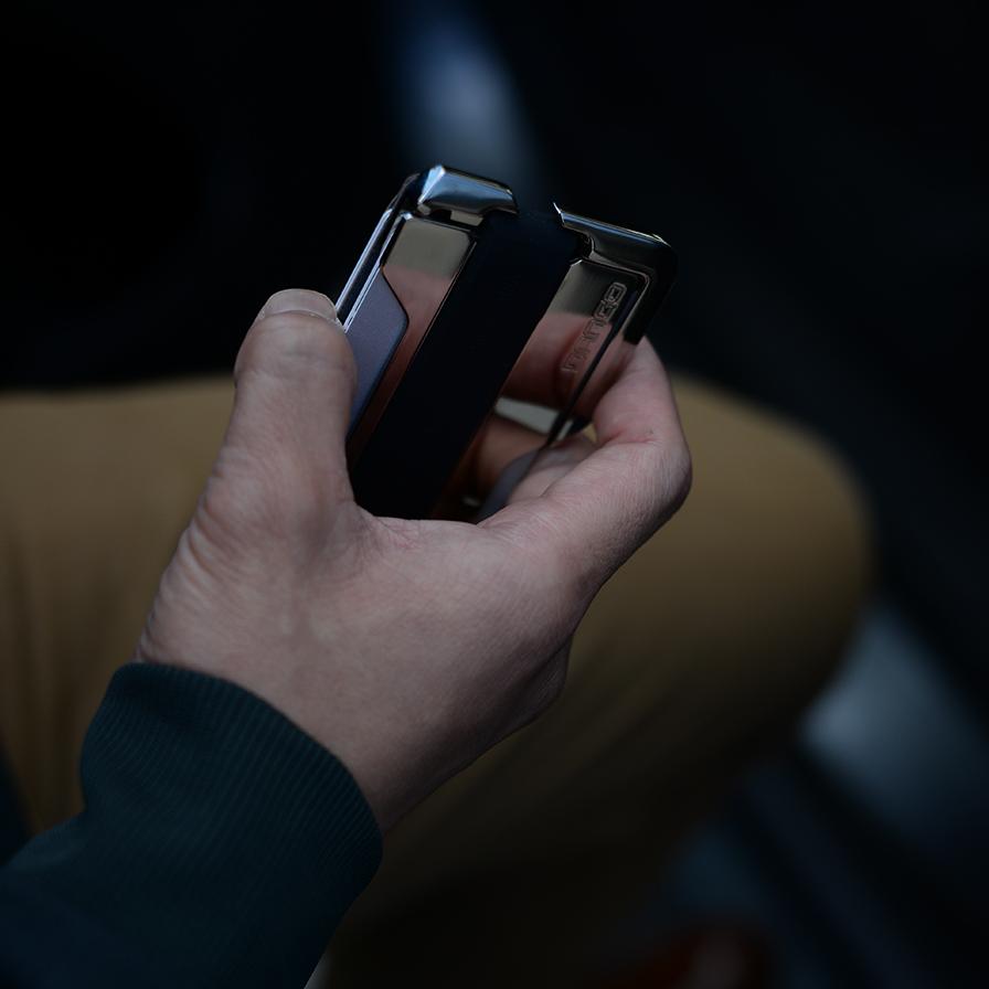 Dango D02 Dapper Wallet - Nickel Plated & Black | Gallantry